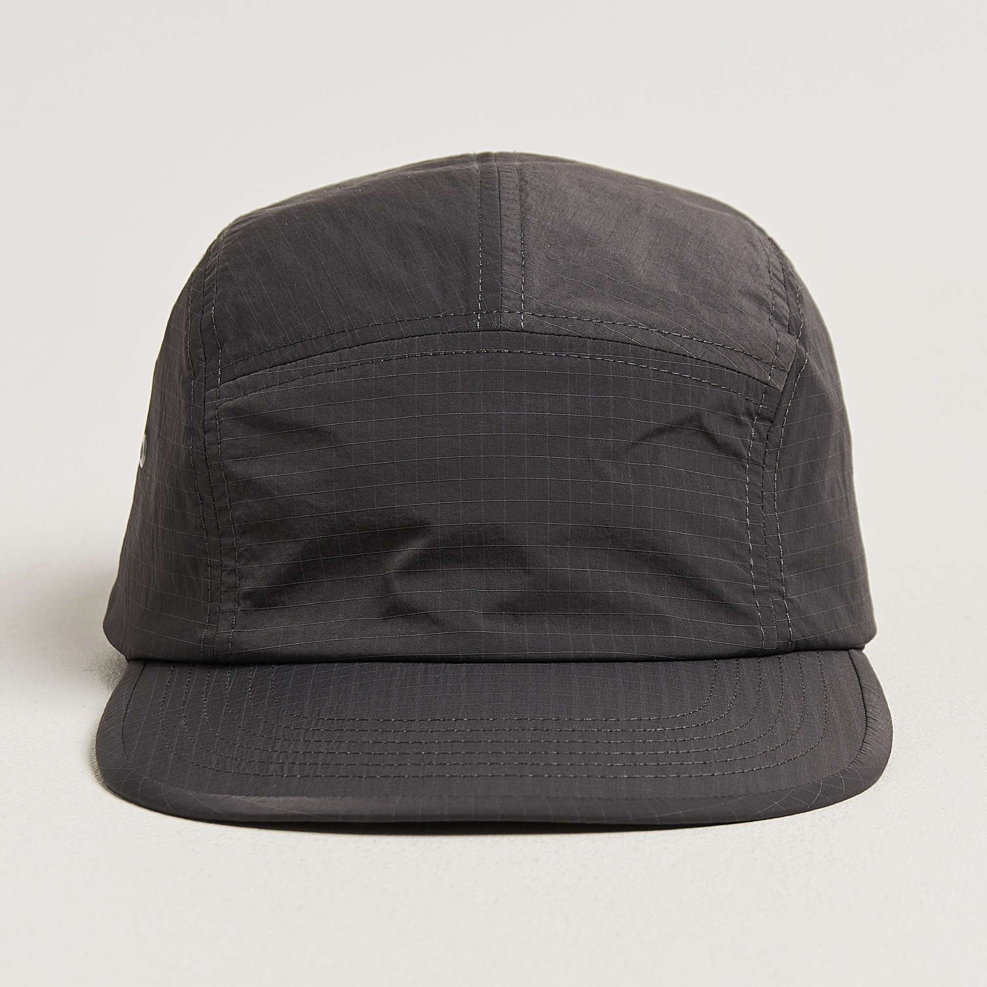 Goldwin Rip Stop Wind Cap Carbon bei Care of Carl